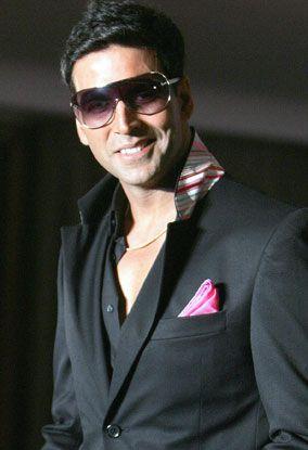 Deepa Mehta, Akshay to co-produce movie - Masala.com