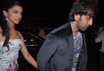 Ranbir and Deepika get closer - Masala.com