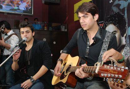 India is 'second home' for Pakistani band Jal - Masala.com