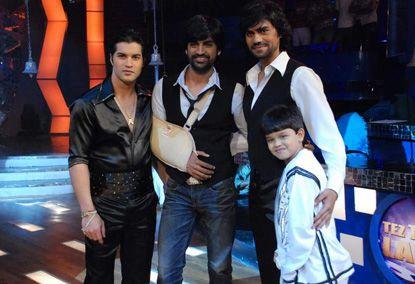 Manish Goel dances despite dislocated arm - Masala.com