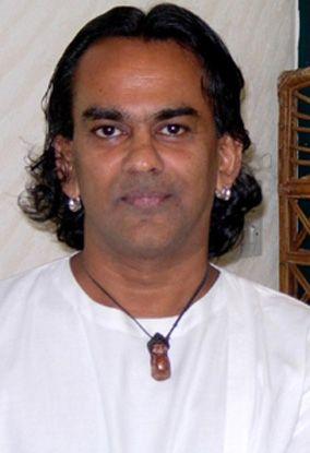 Singer Remo does a Vidhu Vinod Chopra - Masala.com