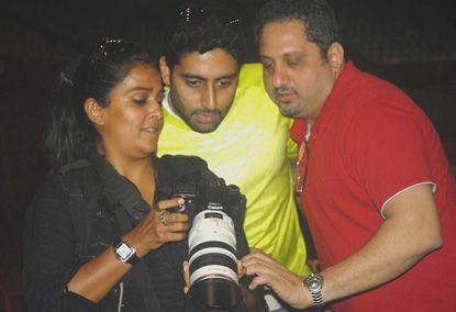 Sheena Sippy to compile book on Bachchan's world tour - Masala.com