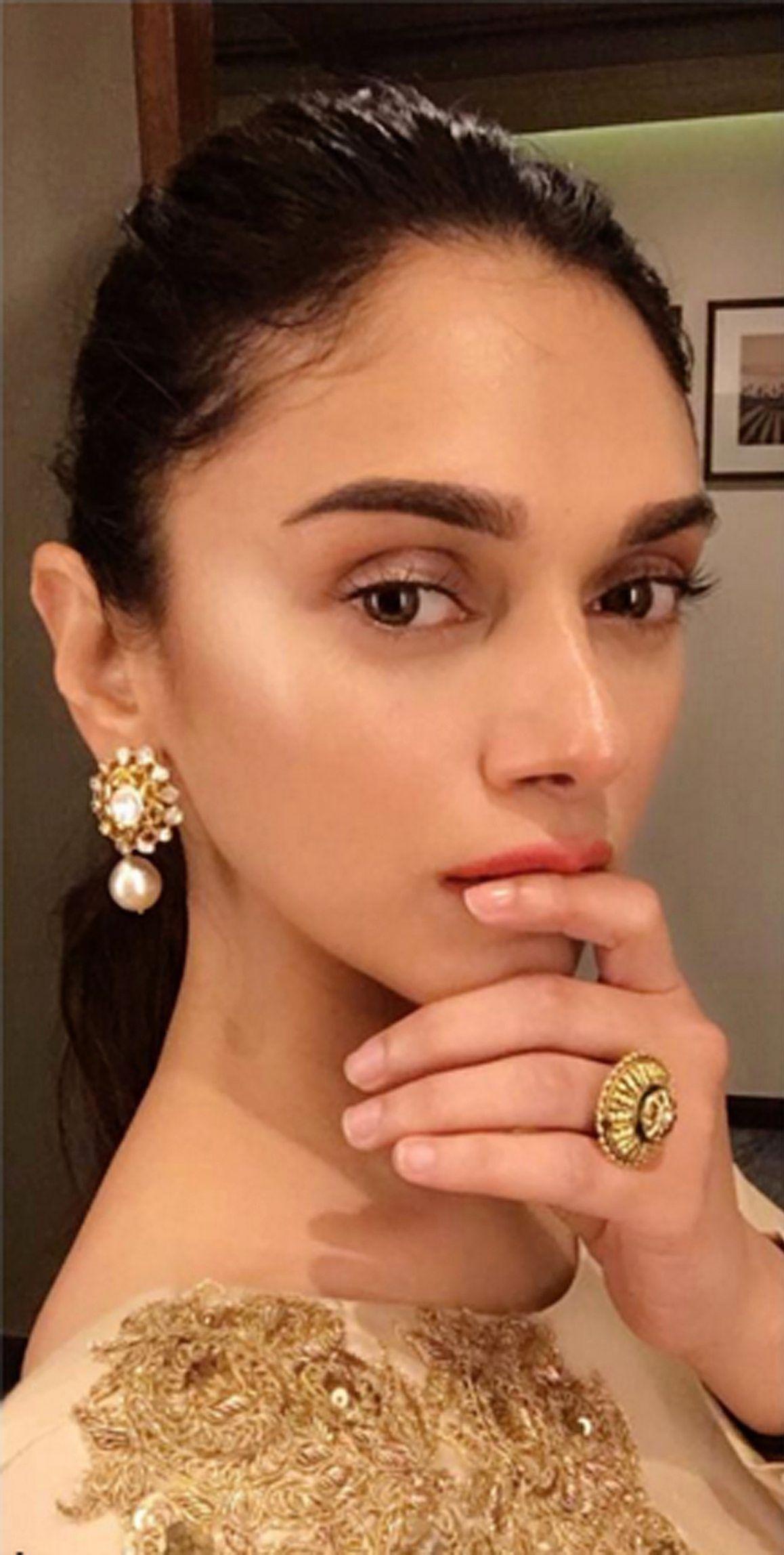 Perfect Your Barefaced Makeup - Masala.com