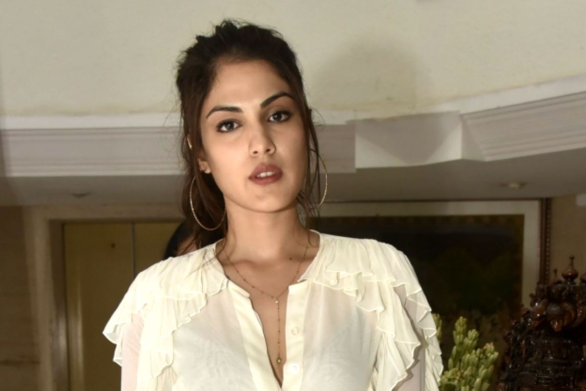 Is it time trolls left Rhea Chakraborty alone? - Masala.com