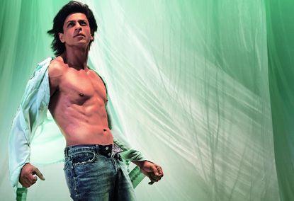 SRK's latest tips for six-pack abs - Masala.com