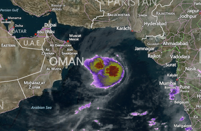 Cyclone 'Ashobaa' May Hit UAE Tonight! - Masala.com