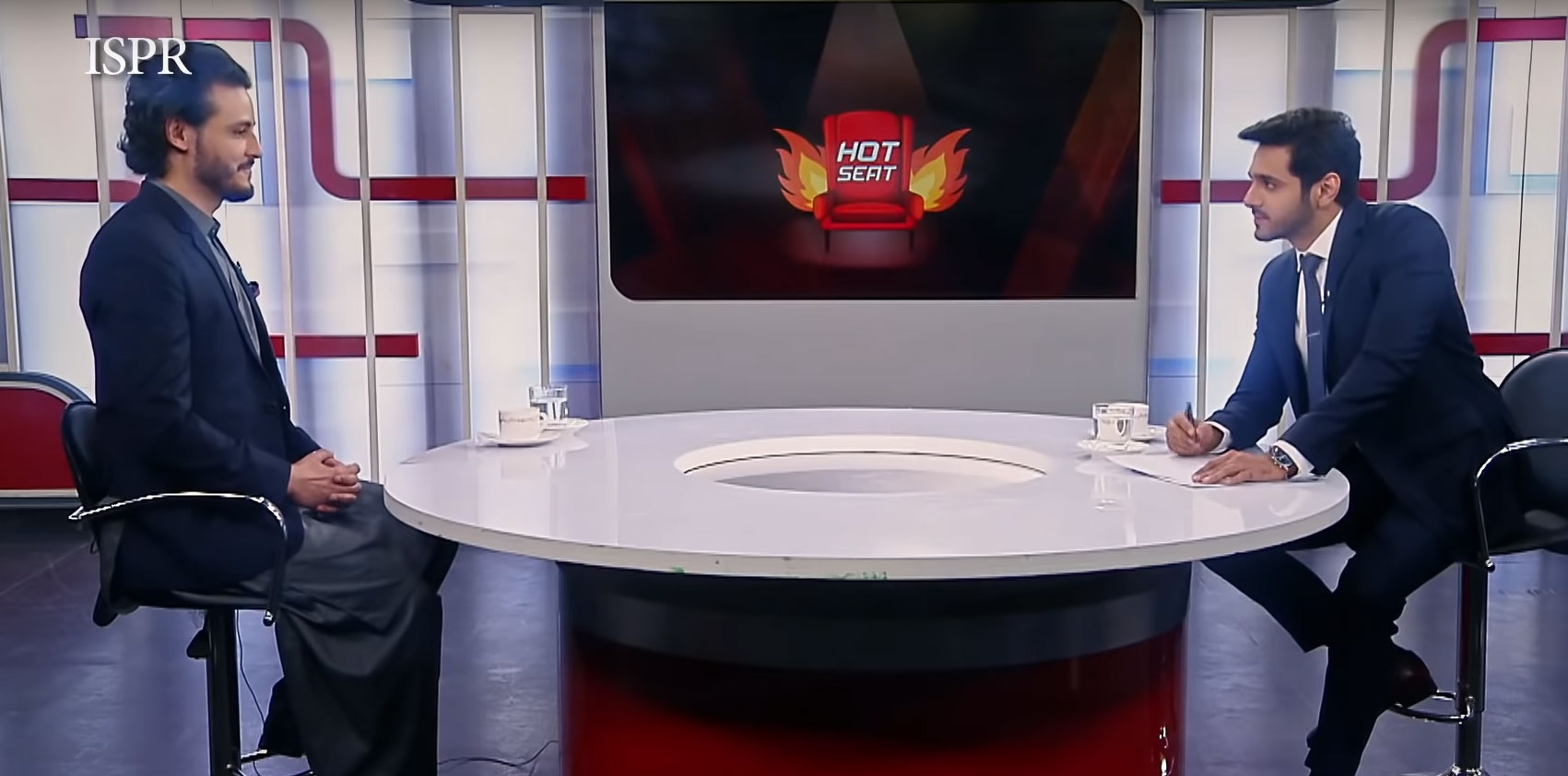 Ehd E Wafa, Episode 19: Shahzain, Shariq and Shehryar Come Face to Face ...