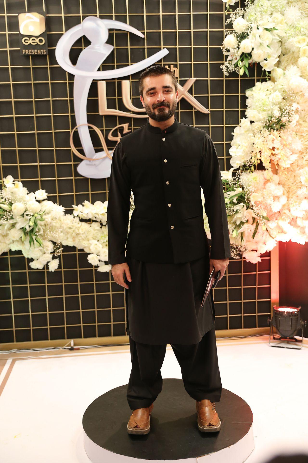 Fawad Khan, Mahira Khan, Hamza Ali Abbasi and Others at the Lux Style ...