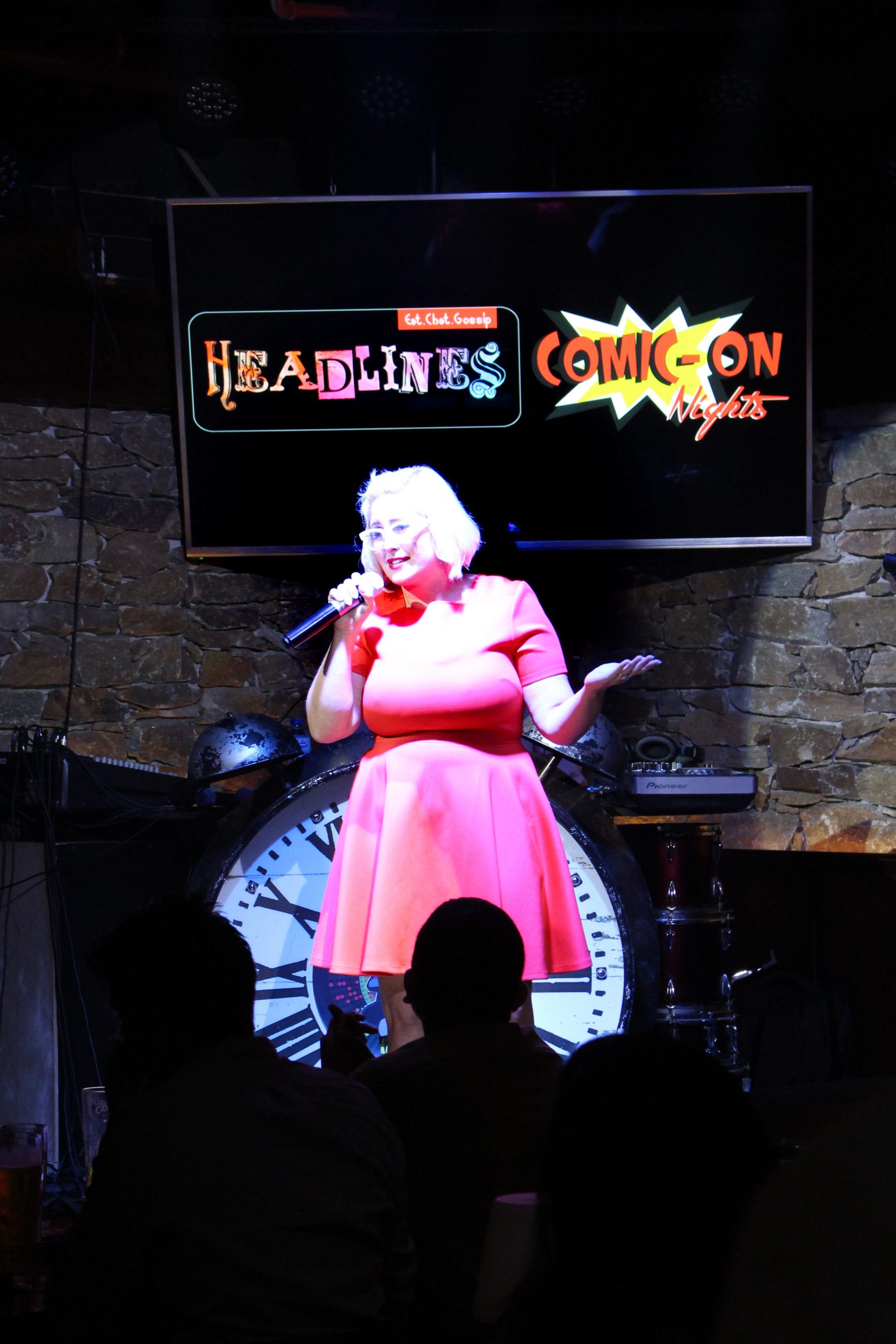 Lola Kutty a.k.a Anu Menon Has The Audience In Splits At Her Show In ...