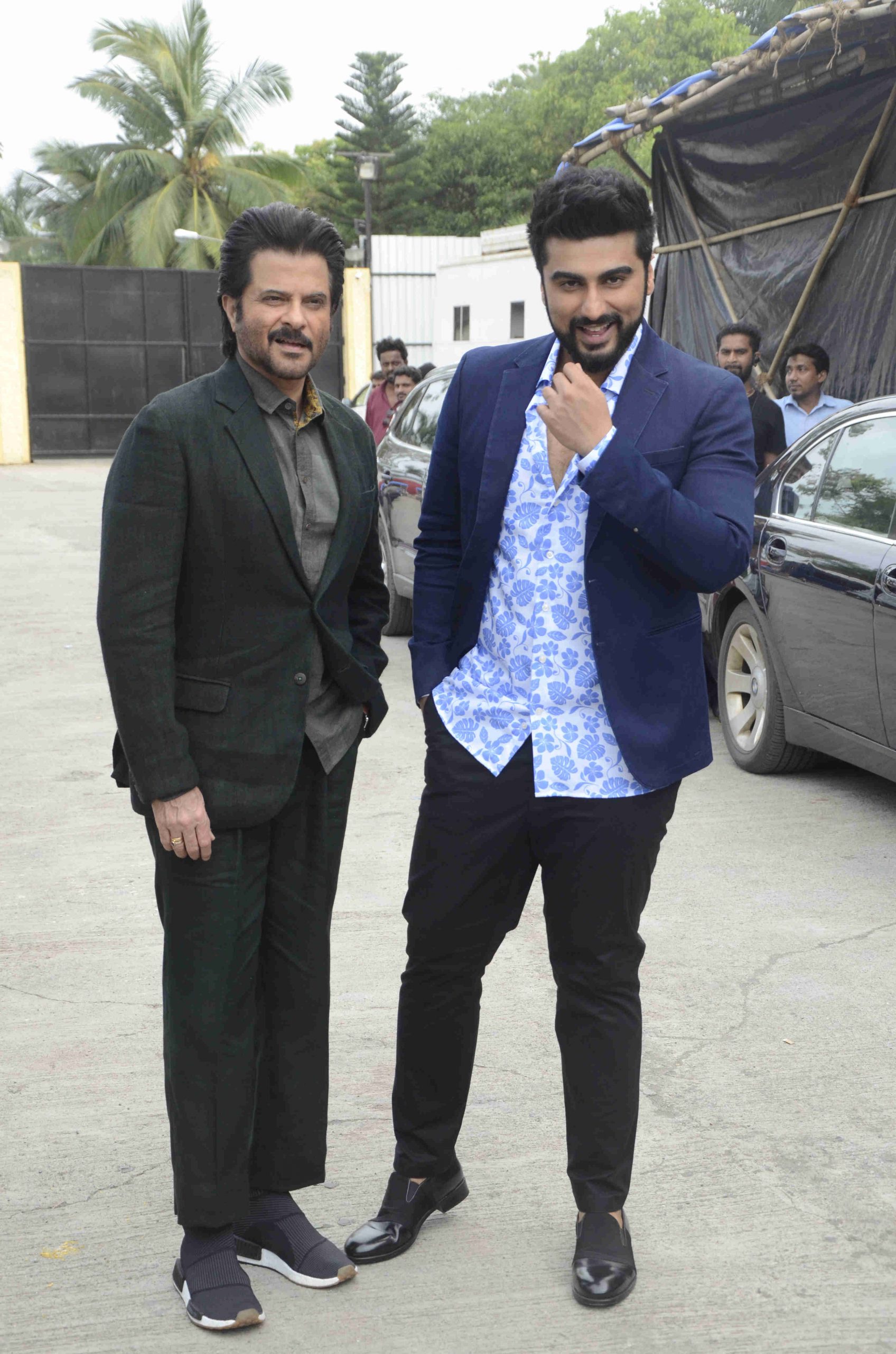 Star Spotting: Shah Rukh Khan at Jab Harry Met Sejal Promotions ...