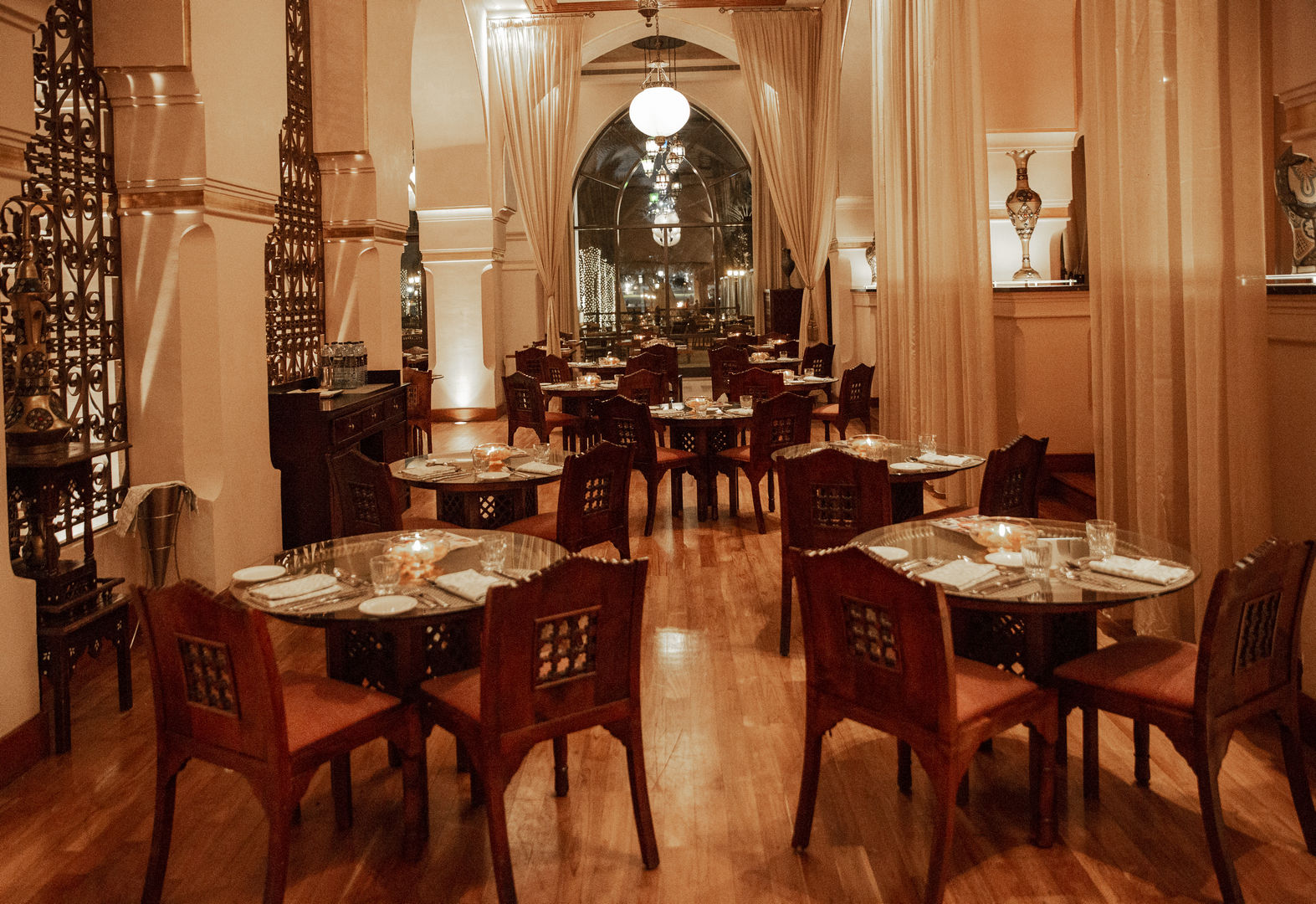 Dine With Masala!: An Evening of Delicious Dining, Laughter and A Whole ...