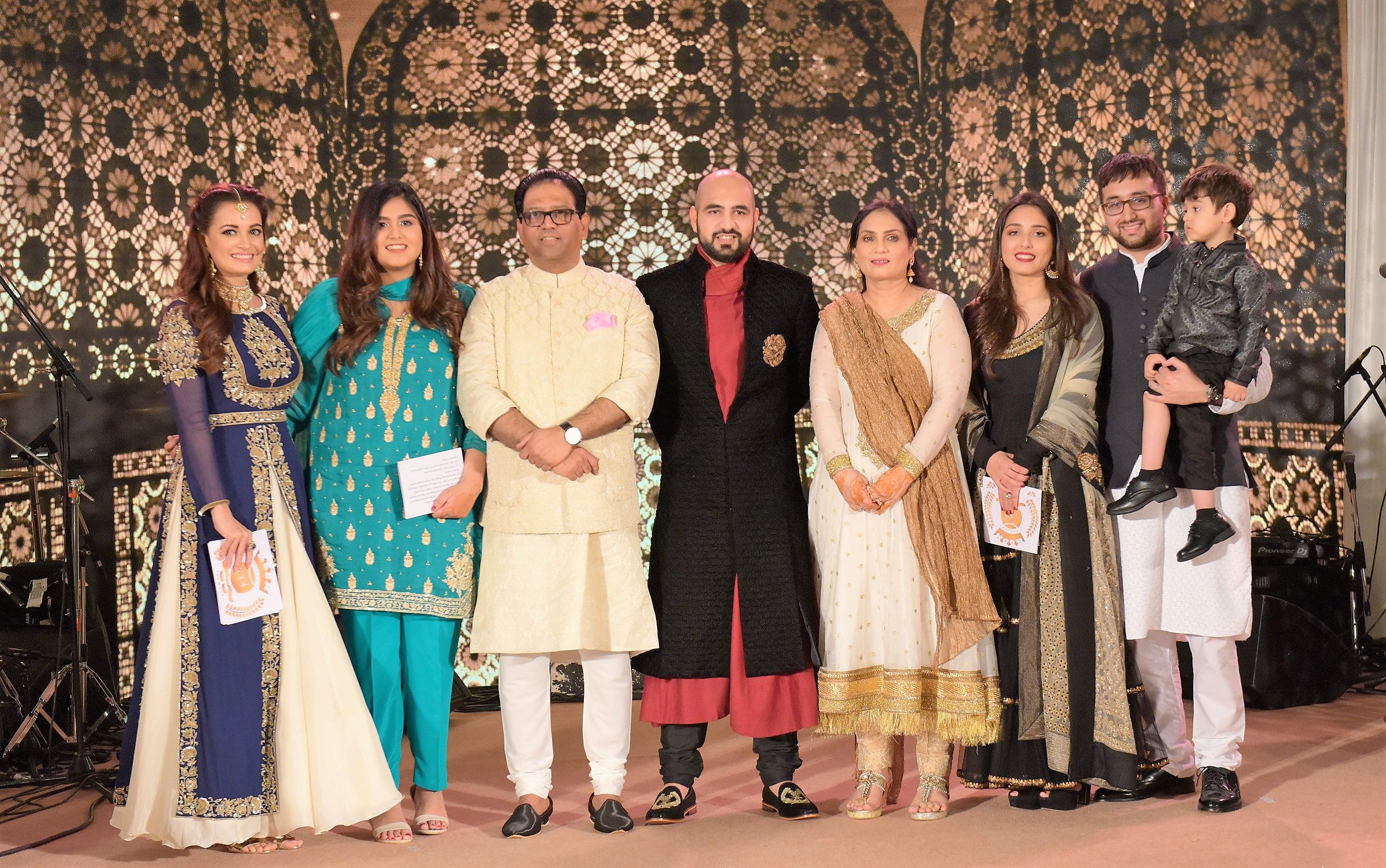 Star Spotting: Priyanka Chopra-Nick Jonas Return from Their Mini-Vacay ...