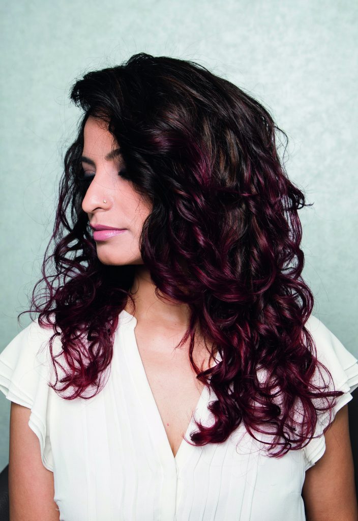 SPRING HAIRDOS: How to Get The Wonderful Waves - Masala.com