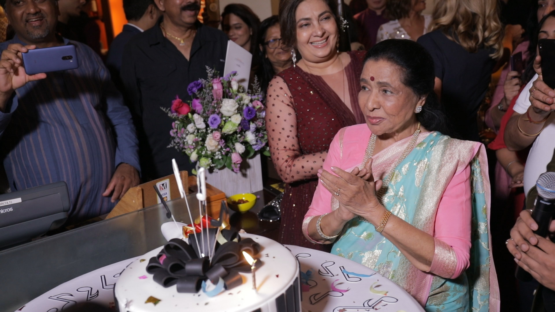 Asha Bhosle Celebrates 86th Birthday In Dubai - Masala.com