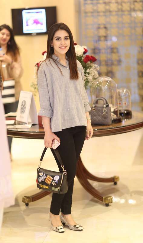 Lahore Welcomes Amrapali Jewels - Masala.com