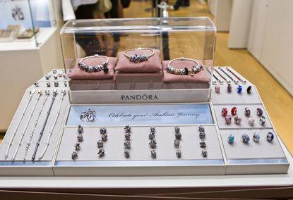 Launch of Pandora's First Arabian Charm at The Dubai Mall - Masala.com