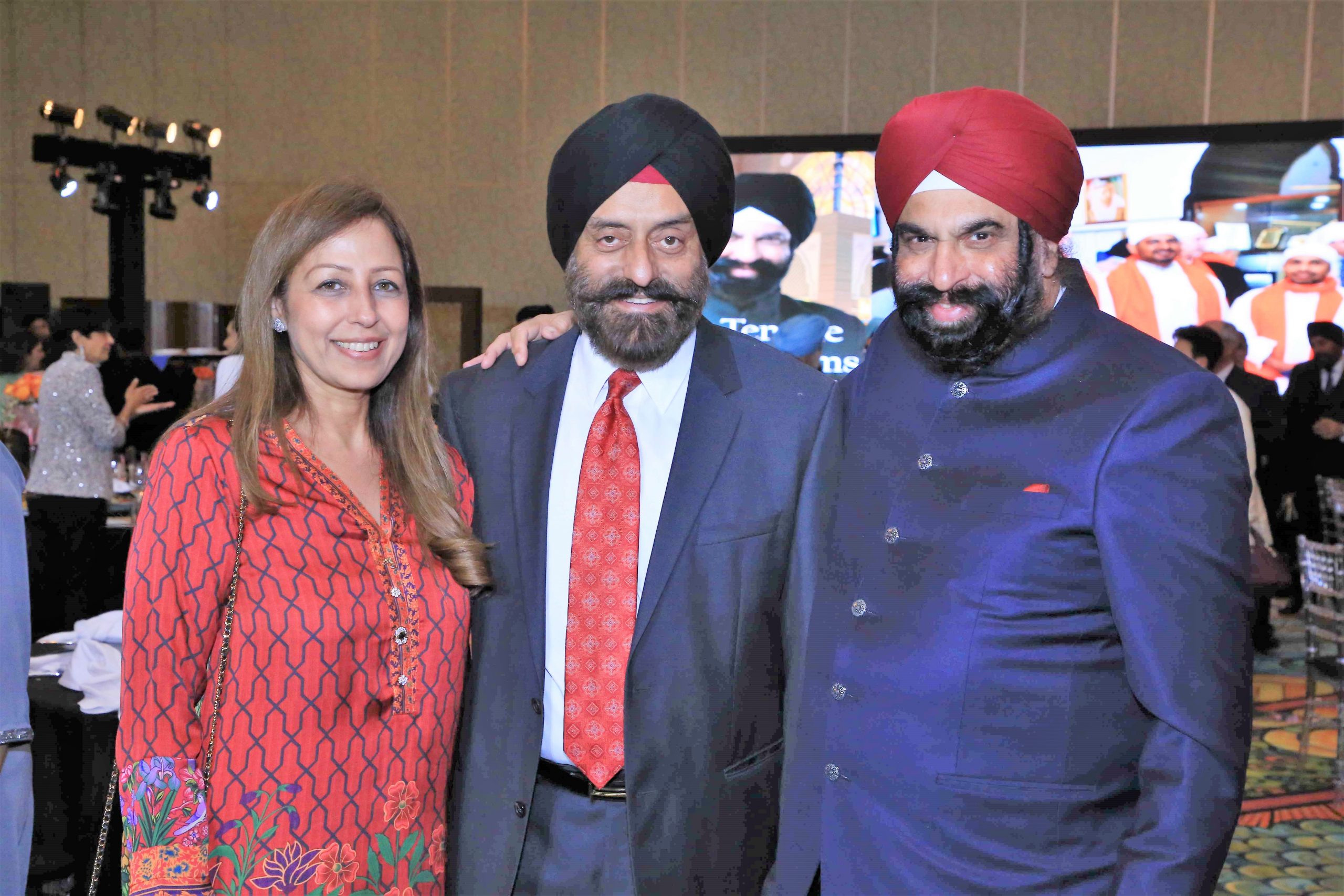 Surender Singh Kandhari Launches His Autobiography 'The Temple Of My ...