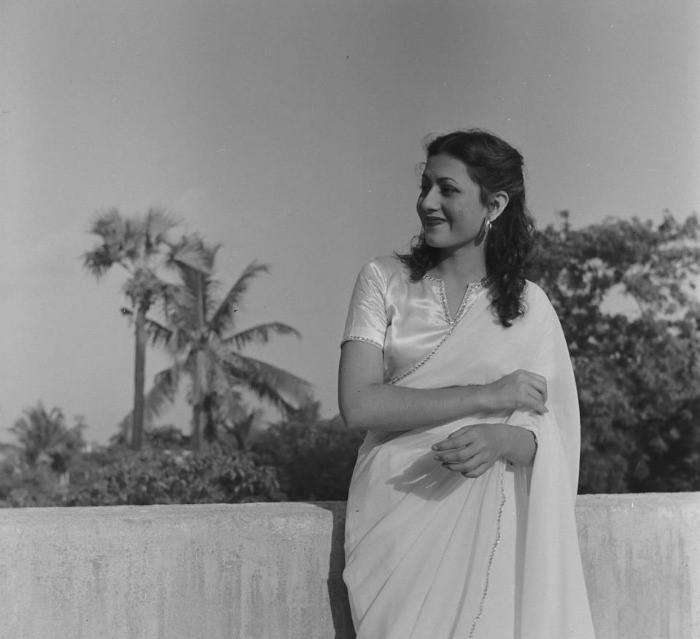 18 Rare Photos of Madhubala, the Most Beautiful Actress of Hindi Cinema ...