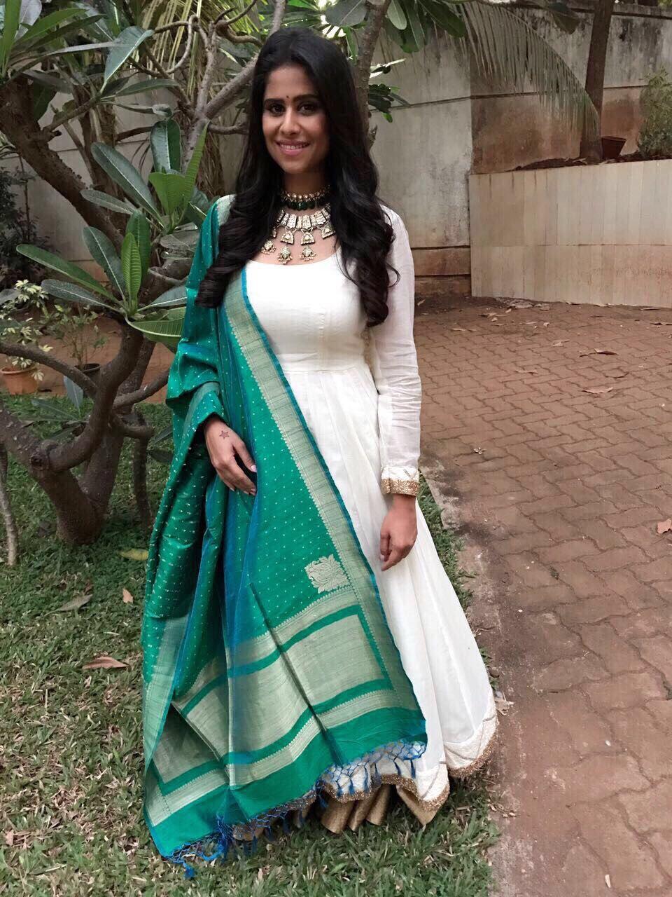 Star Spotting: Kajol, Virat Kohli, Aishwarya Rai Bachchan and Varun ...