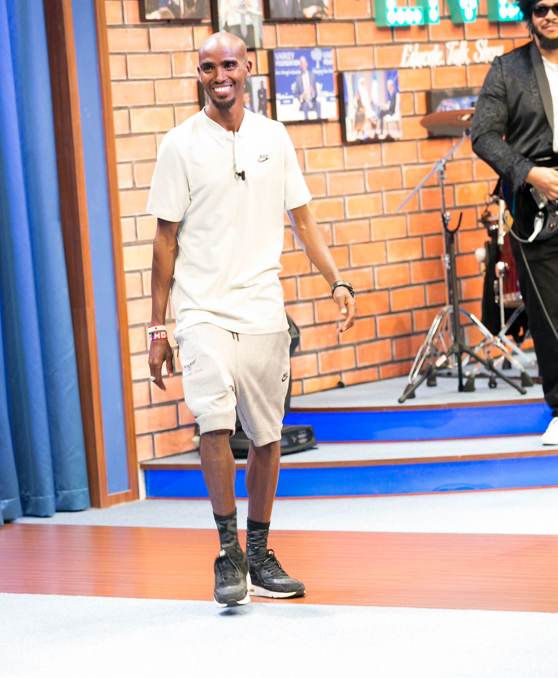 Priyanka Chopra Shines at the Global Education and Skill Forum Gala in ...