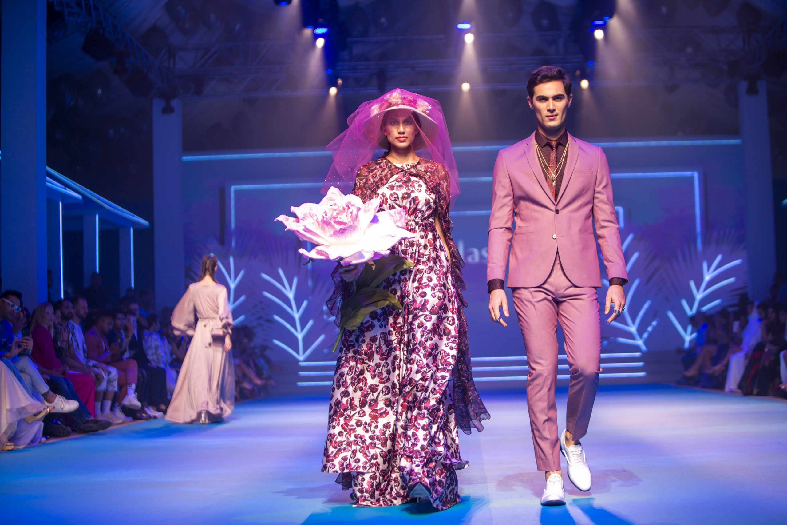 Splash Hosts A Beach Glam Fashion Show And After Party - Masala.com