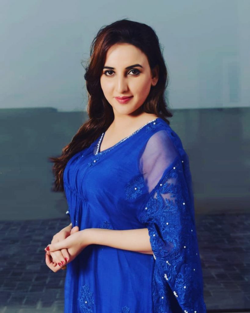 Hareem Shah, Pakistani Tik Tok Star, Says Sheikh Rasheed Had Allegedly ...