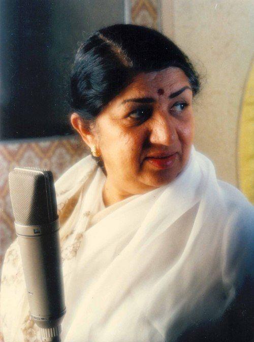 Lata Mangeshkar Could Always Easily Overshadow Other Female Singers ...