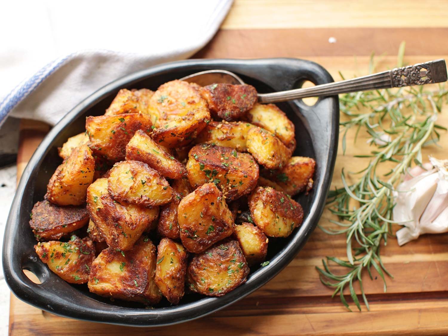 Christmas Dinner: Roast Potatoes - Masala.com