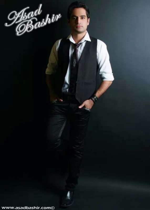 Hot Pics: Veena Malik and Asad Bashir Khan Khattak - Masala.com