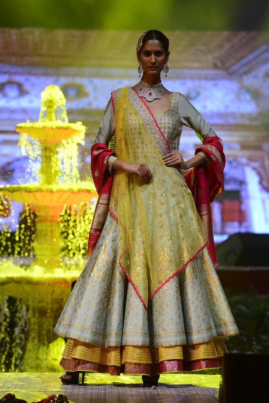 Anju Modi Luxury Festive 2017 Collection - Masala.com