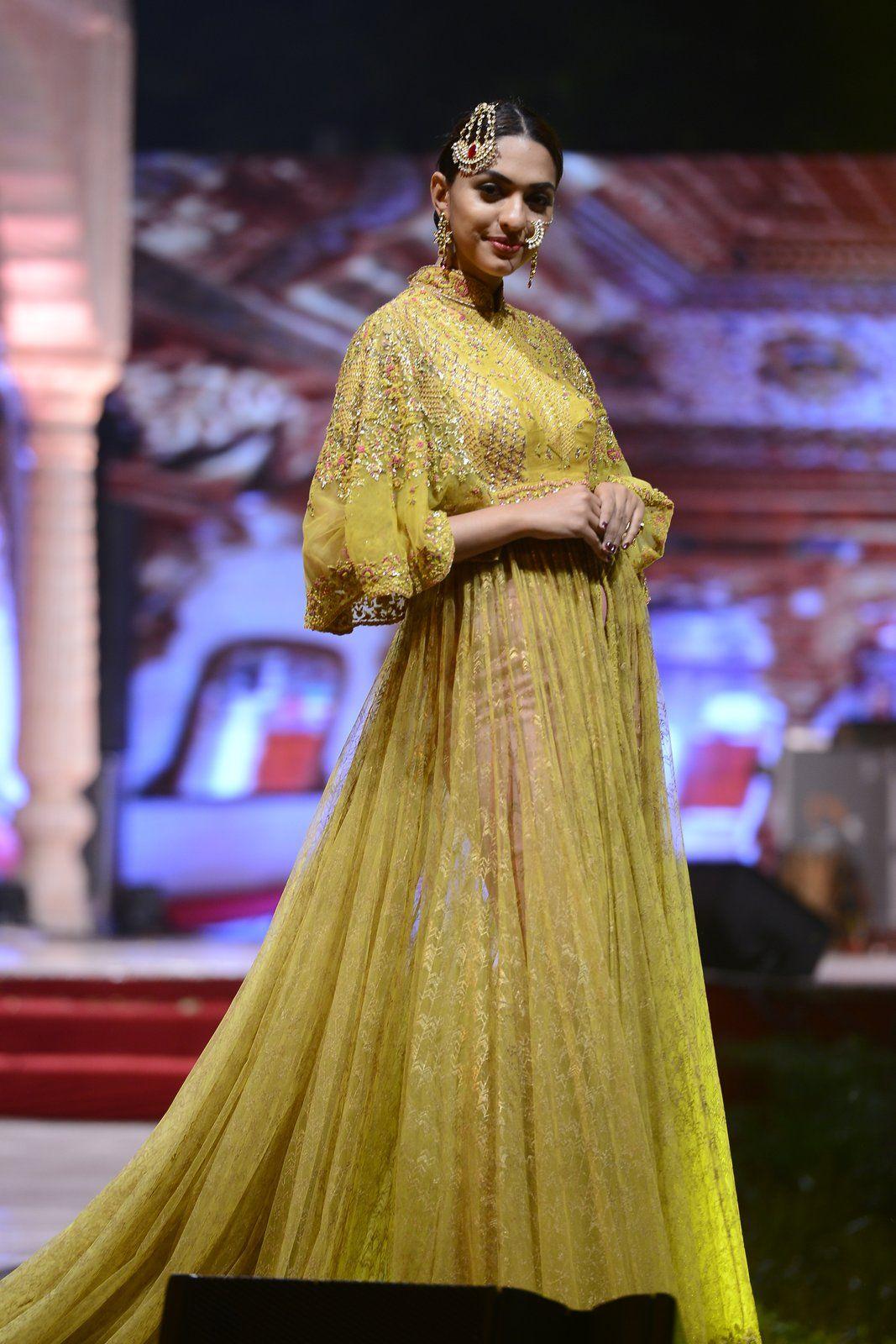 Anju Modi Luxury Festive 2017 Collection - Masala.com