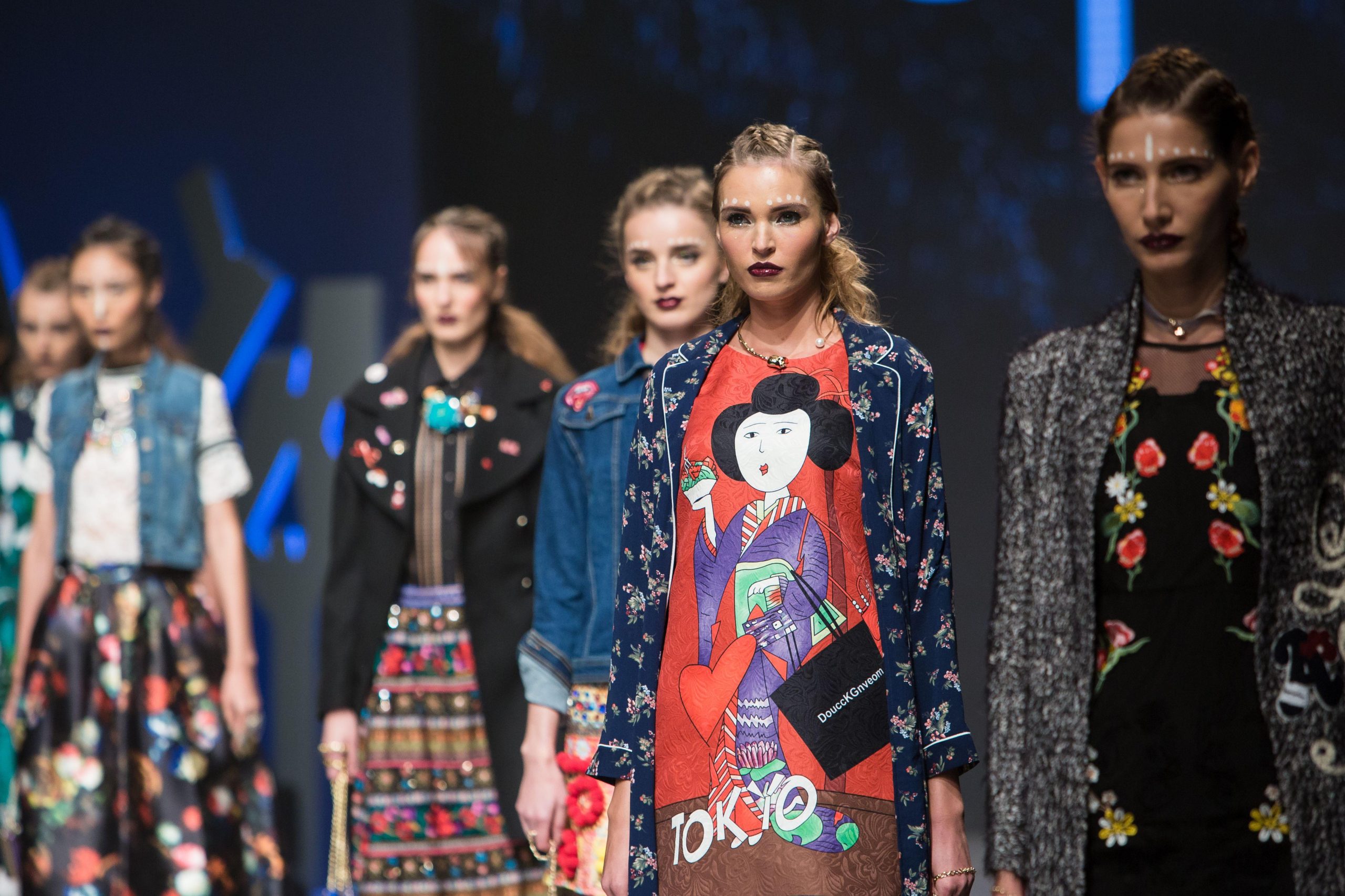 Dubai's Creme De La Creme At The Splash Fashion Show - Masala.com