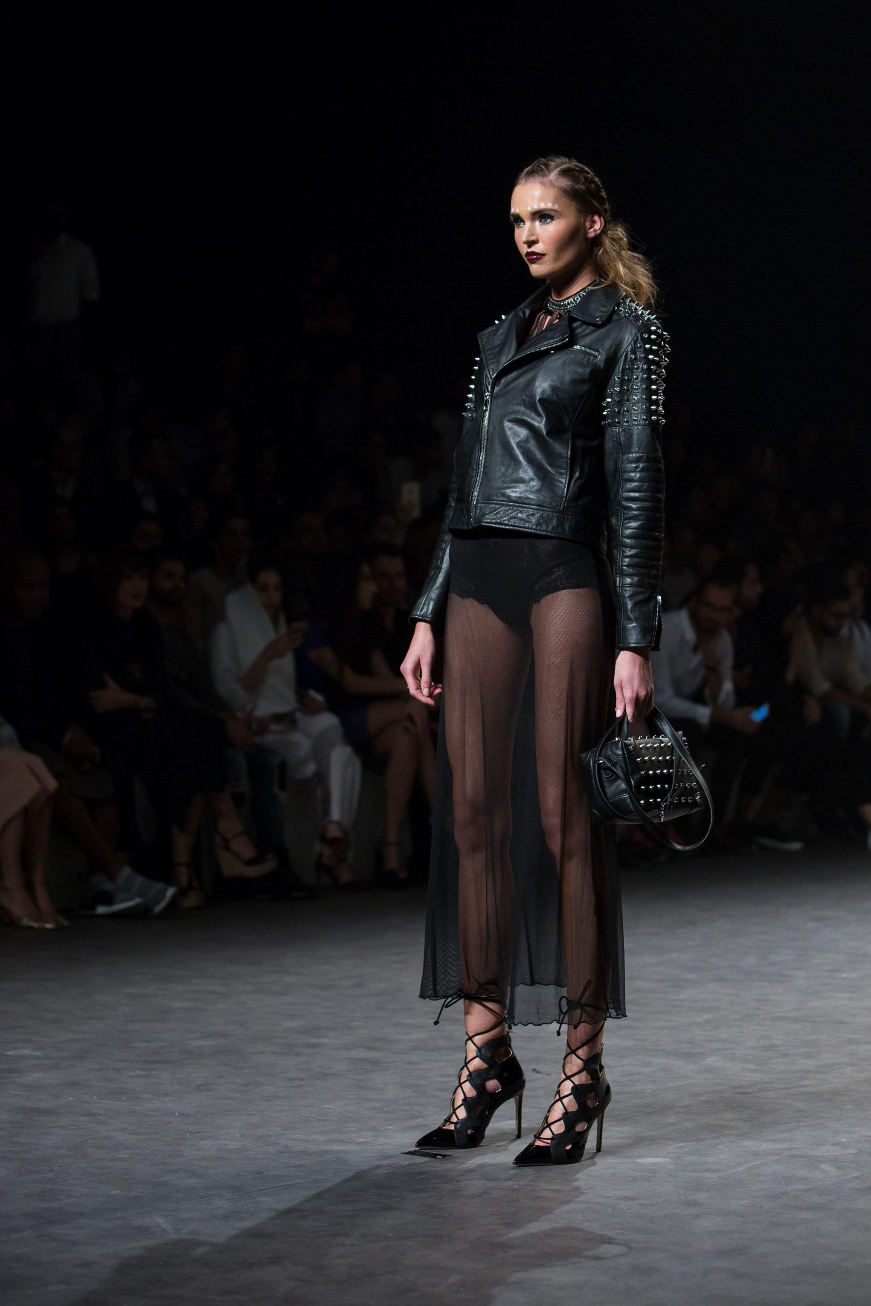 Dubai's Creme De La Creme At The Splash Fashion Show - Masala.com