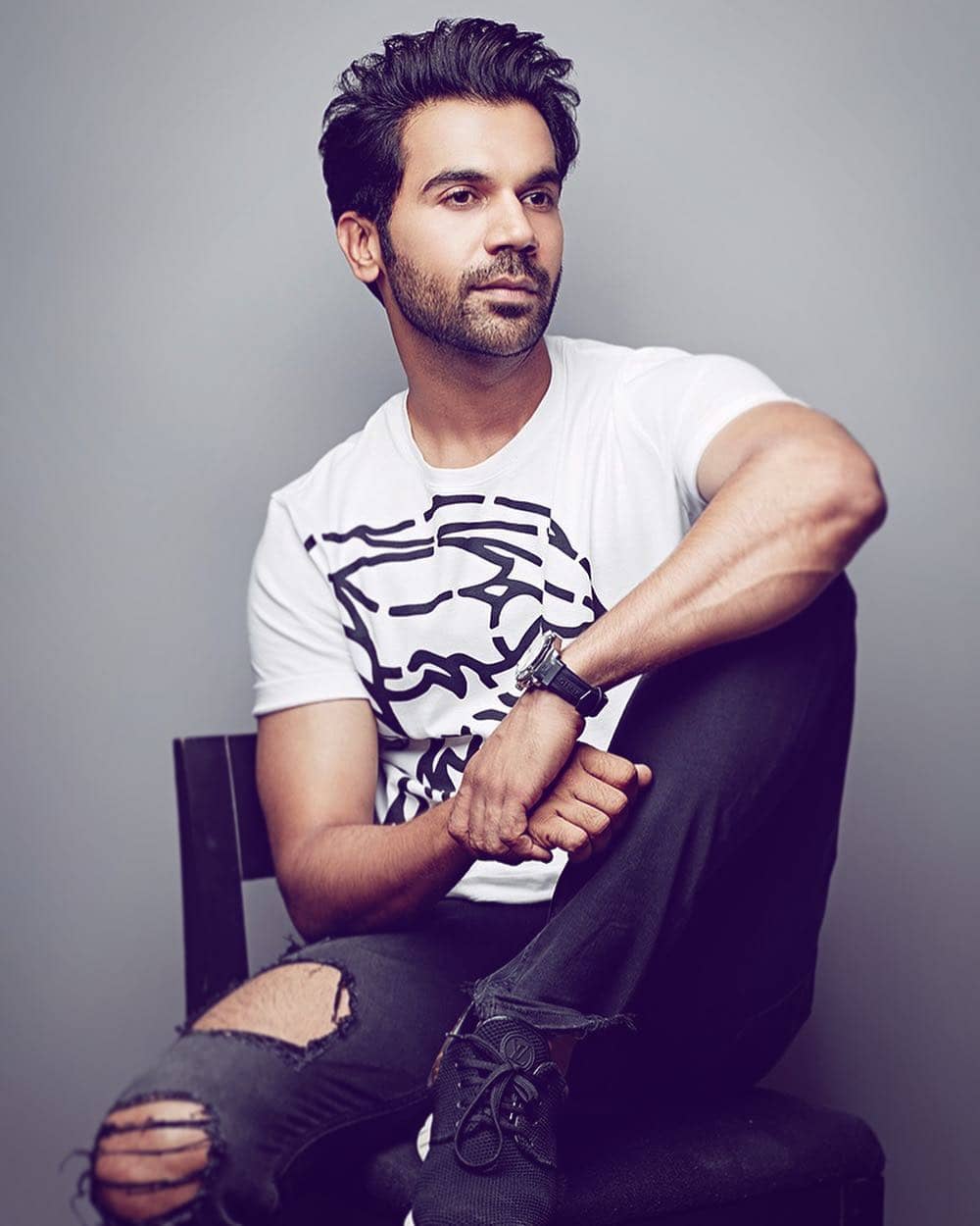 Rajkummar Rao To be Signed by Karan Johar in a VERY Unique Role ...