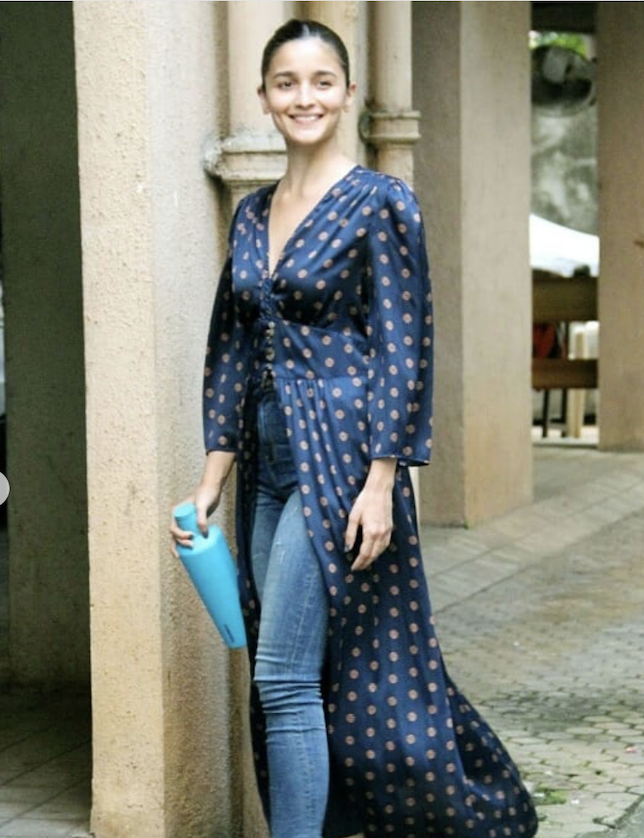Alia Bhatt Opts For a Laidback, Casual Look In Recent Pics! - Masala.com