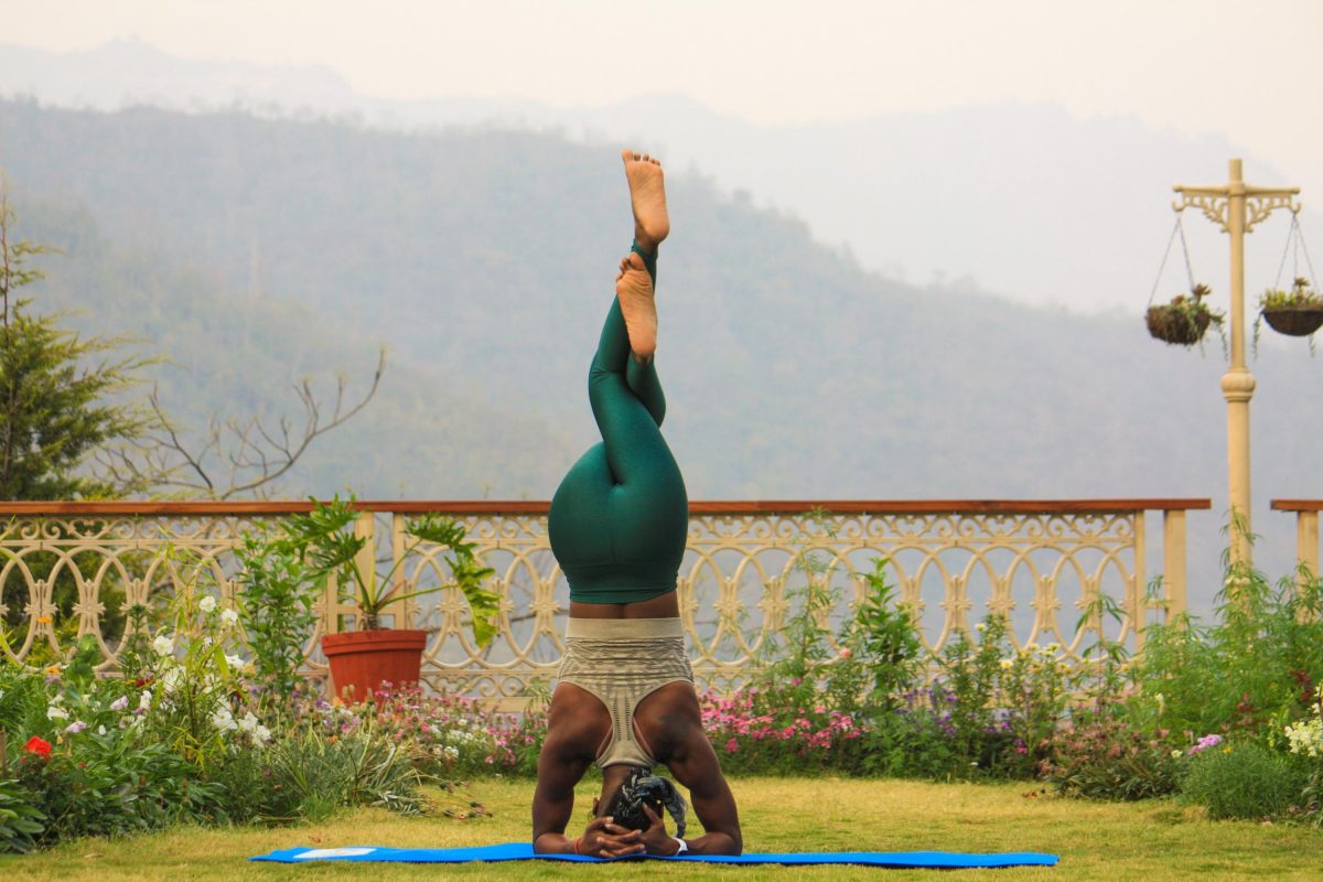 Here Is Why You Should Be Doing Headstands Daily For 5 Minutes - Masala