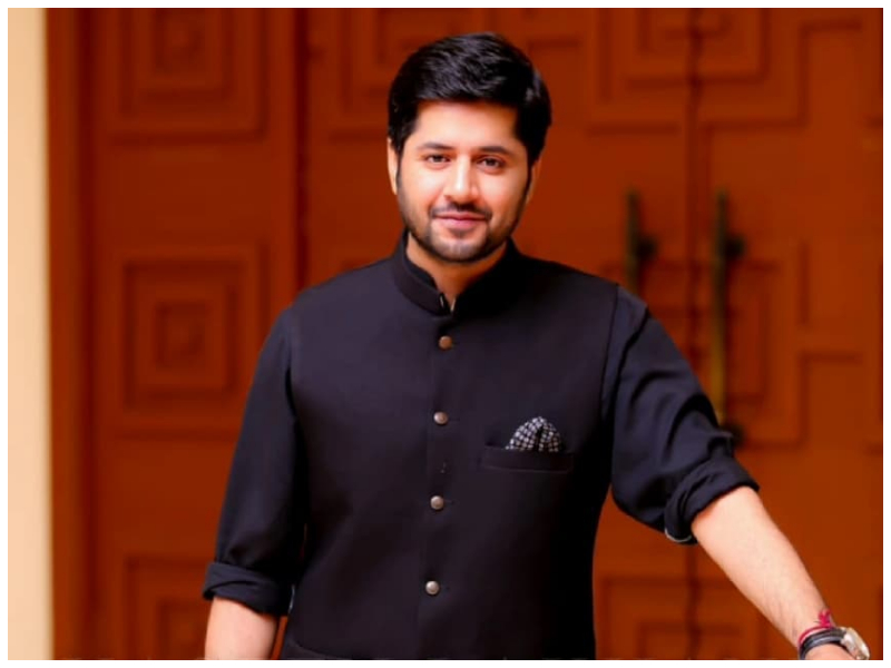 Imran Ashraf Thinks It's Him Who Resembles His Son and Not the Other ...