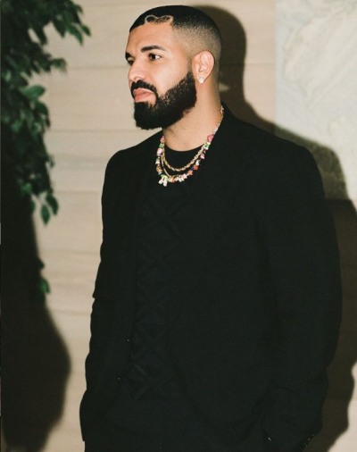 Drake flaunts his ripped physique while going shirtless post-boxing ...