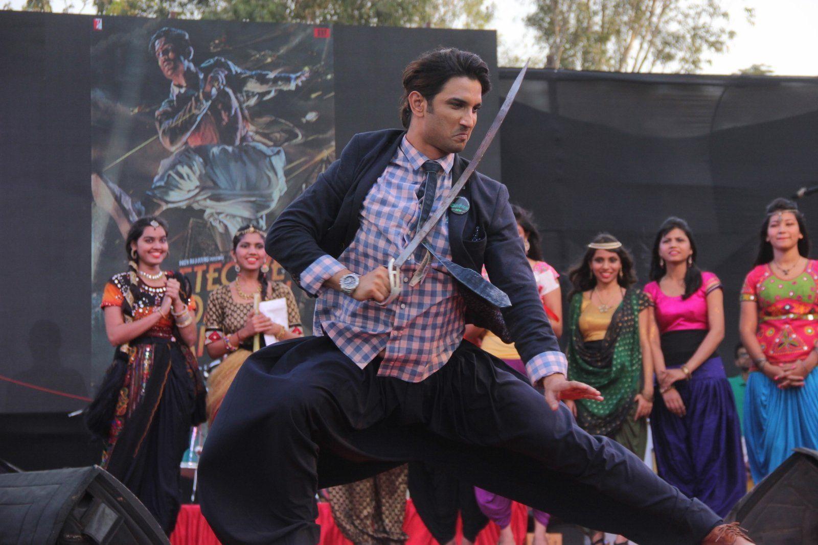 Star Spotting: Tiger Shroff, Sushant Singh Rajput, Genelia D'Souza and ...