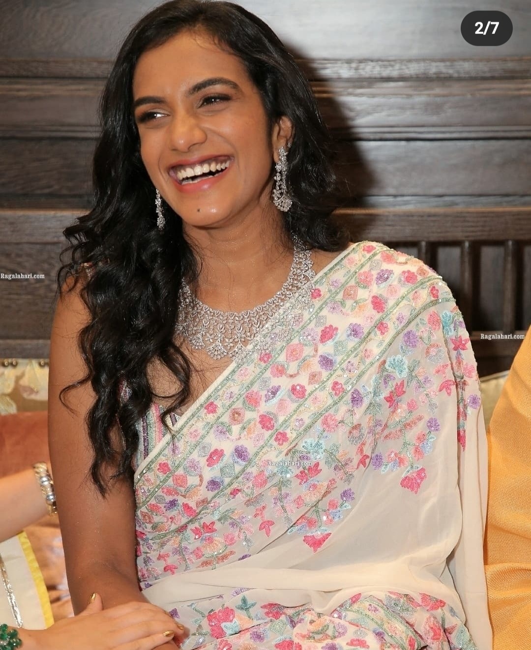See pics: Olympic medal winner PV Sindhu look effortlessly stunning in ...