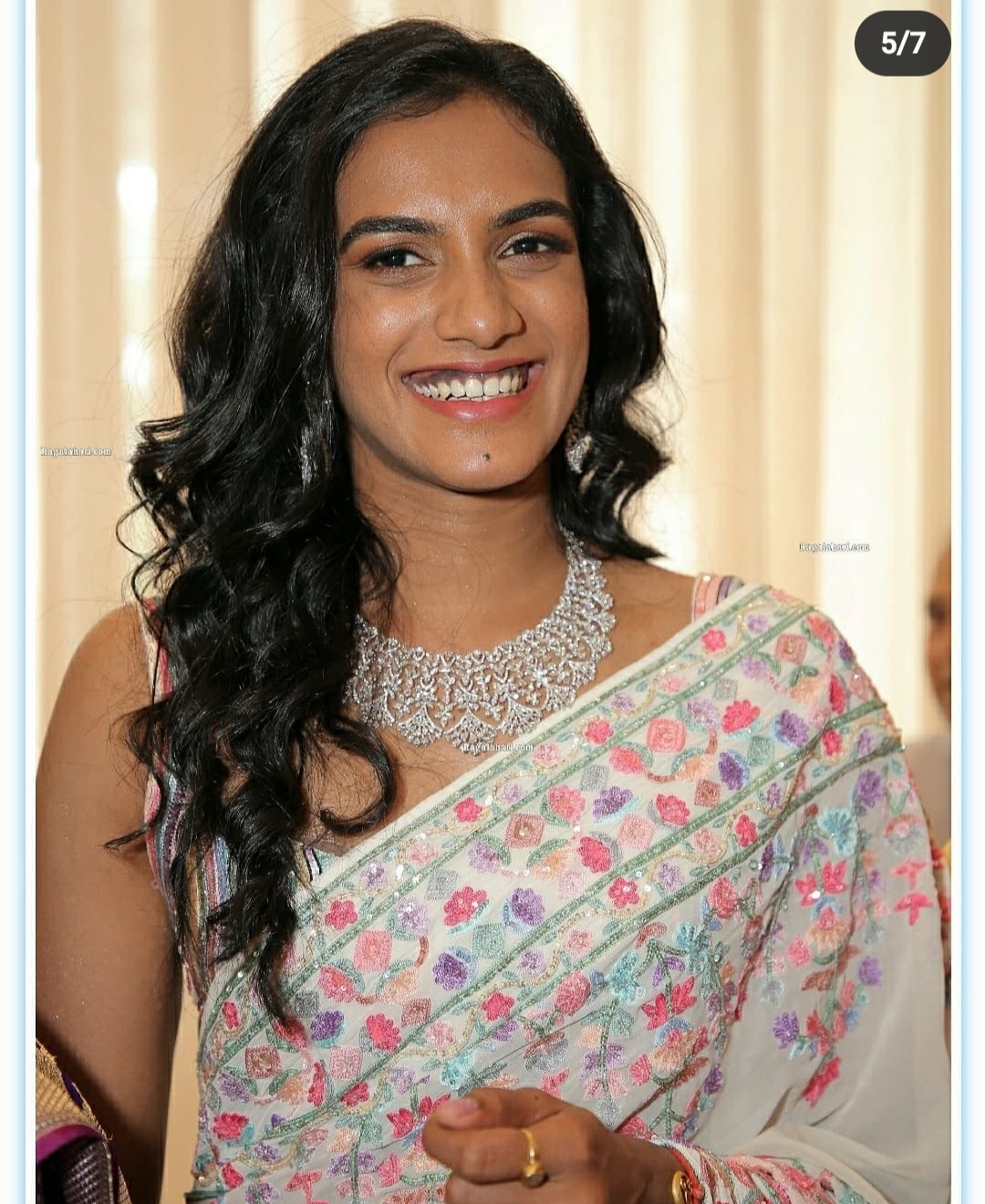 See pics: Olympic medal winner PV Sindhu look effortlessly stunning in ...