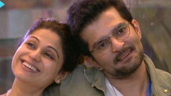 Bigg Boss 15 Shamita Shetty Leaves Citing Medical Reasons Raqesh