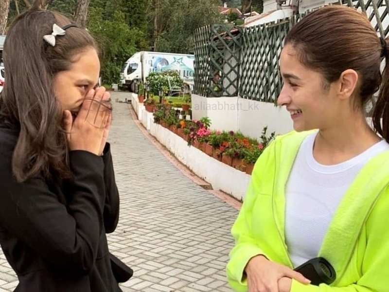 Alia Bhatt remembers fan she met 6 years ago, tells her not to cry