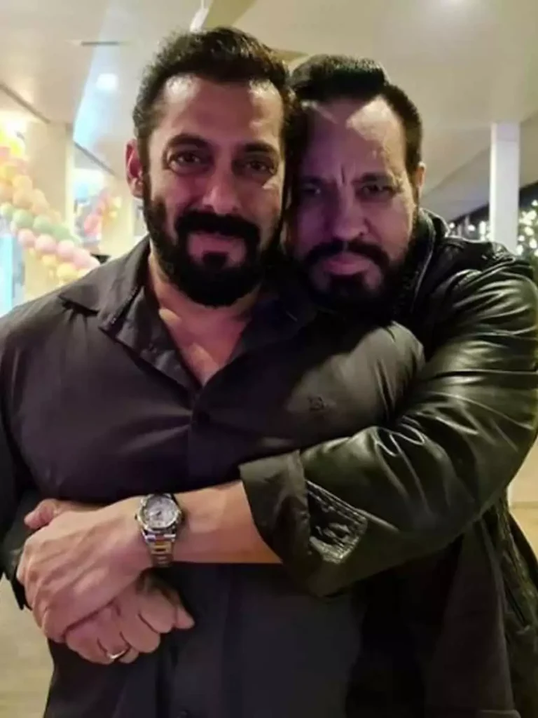 Salman Khan's bodyguard Shera imitates actor