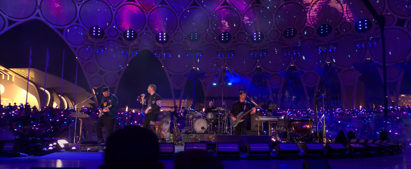Coldplay serenades audience in Dubai
