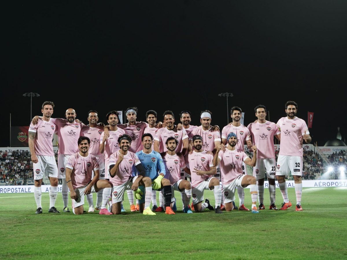 Ranbir Kapoor wins hearts in Dubai Masala.com