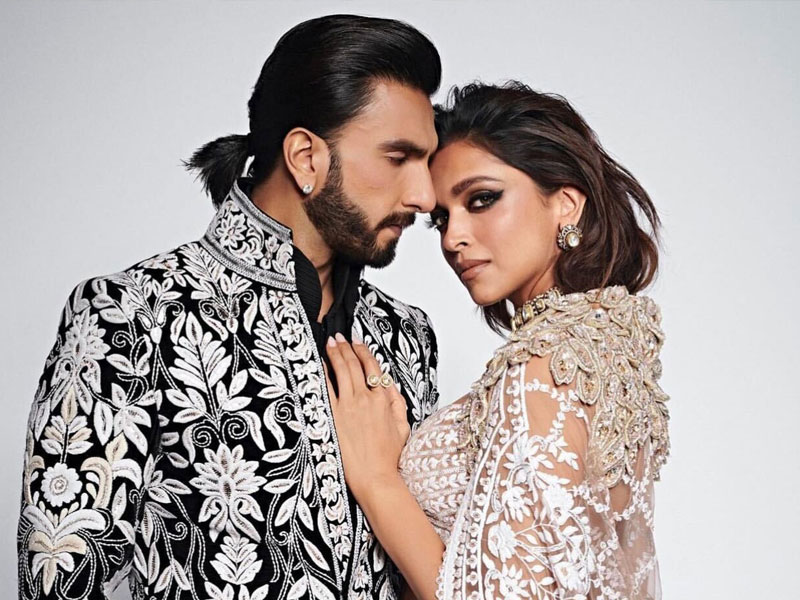 Deepika, Ranveer stun while walking the ramp for the 1 time