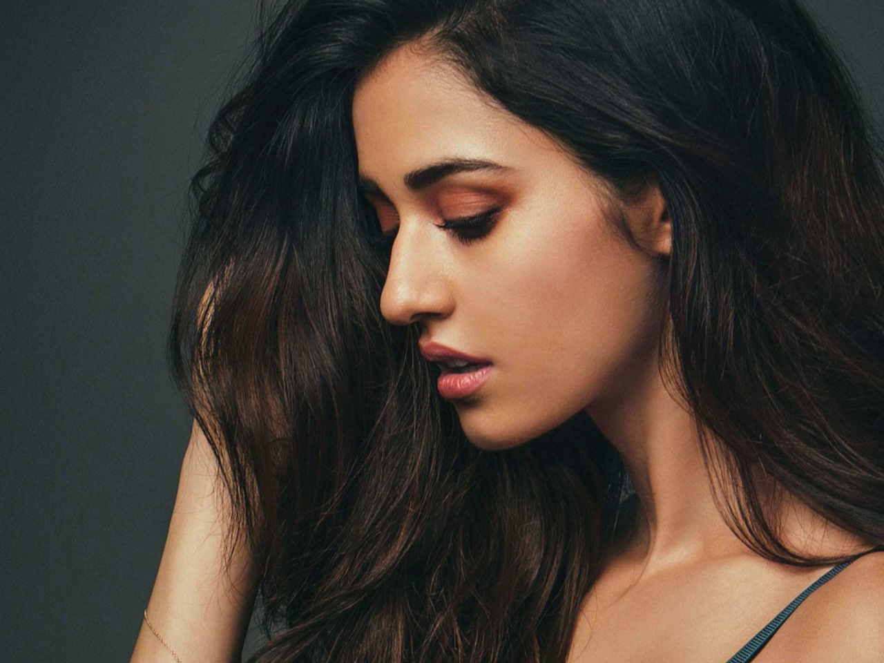 5 effective shower tips for a lustrous mane