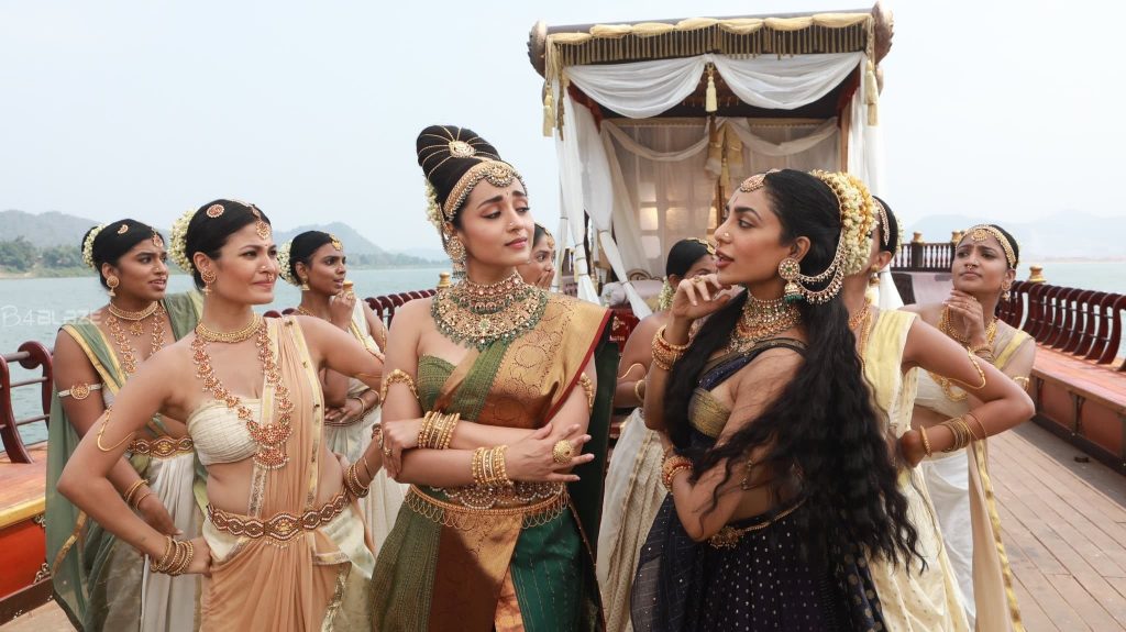 Ponniyin Selvan: 1 Review: A gorgeous spectacle rooted in reality - Masala.com
