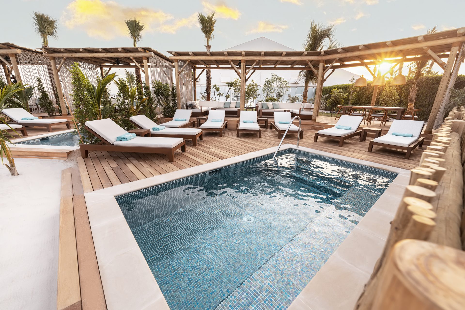 The White Beach Club in Atlantis is all set to open its doors - Masala.com